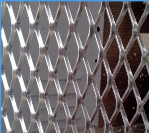 What Is Expanded Metal Fence? - Diamond Fence (Aust) Pty Ltd